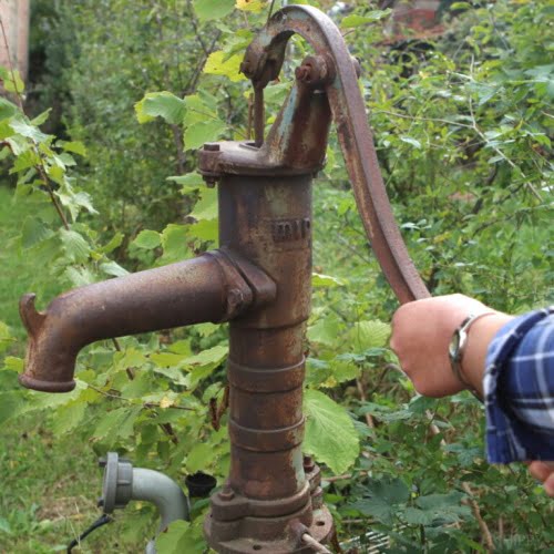 The Complete Guide to Off Grid Water Systems for Homesteaders – Rustic ...